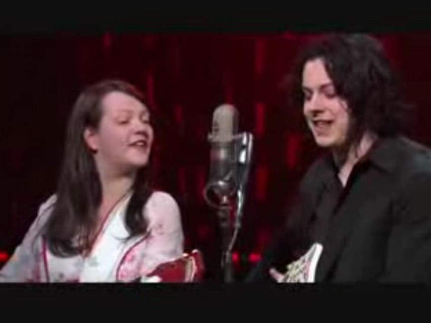 White Stripes make dramatic live return | MusicRadar