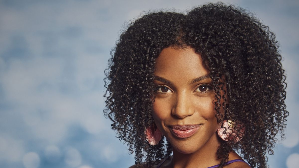 Meet The Real Love Boat season 1 cast | What to Watch