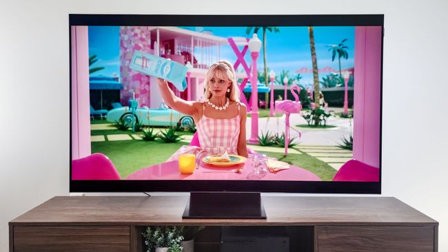 I review TVs for a living — and this is the brightest TV we've ever ...