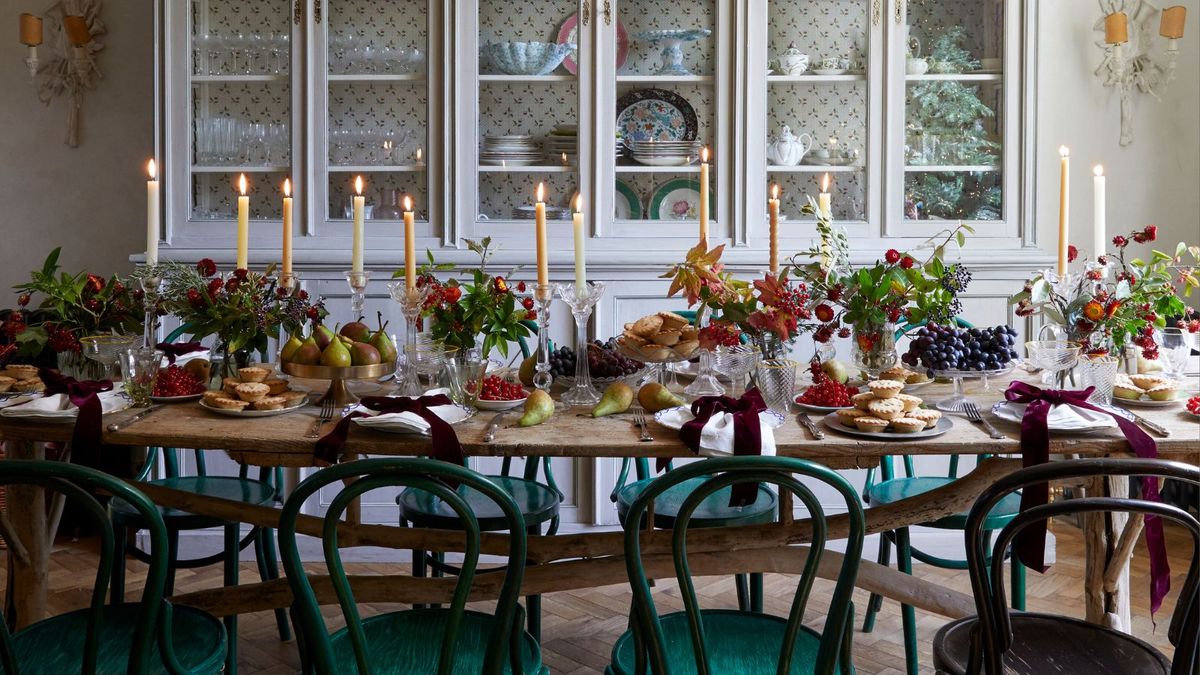 Channel the Nancy Meyers Look With ALDI's Table Linens | Homes and Gardens