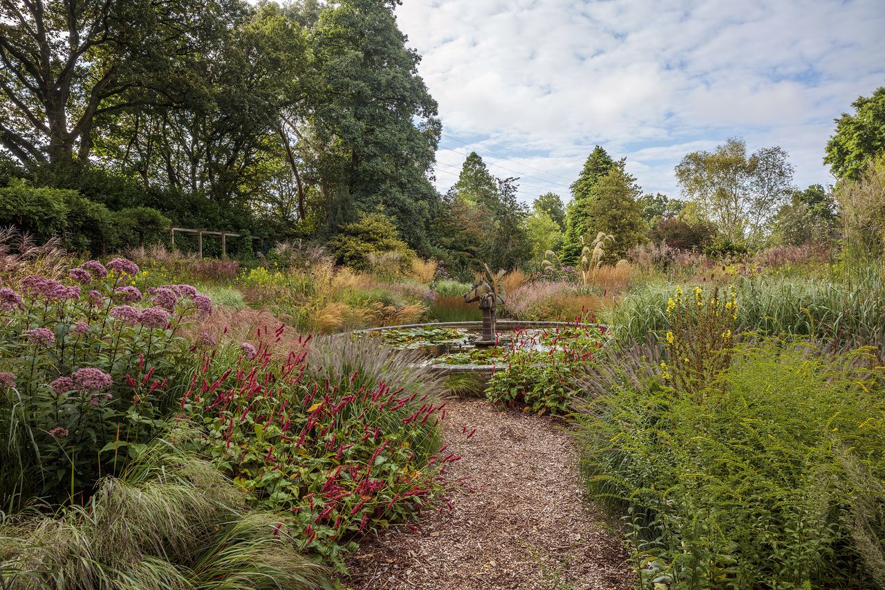 'Knoll offers a masterclass in the adaptability of grass': The Dorset ...