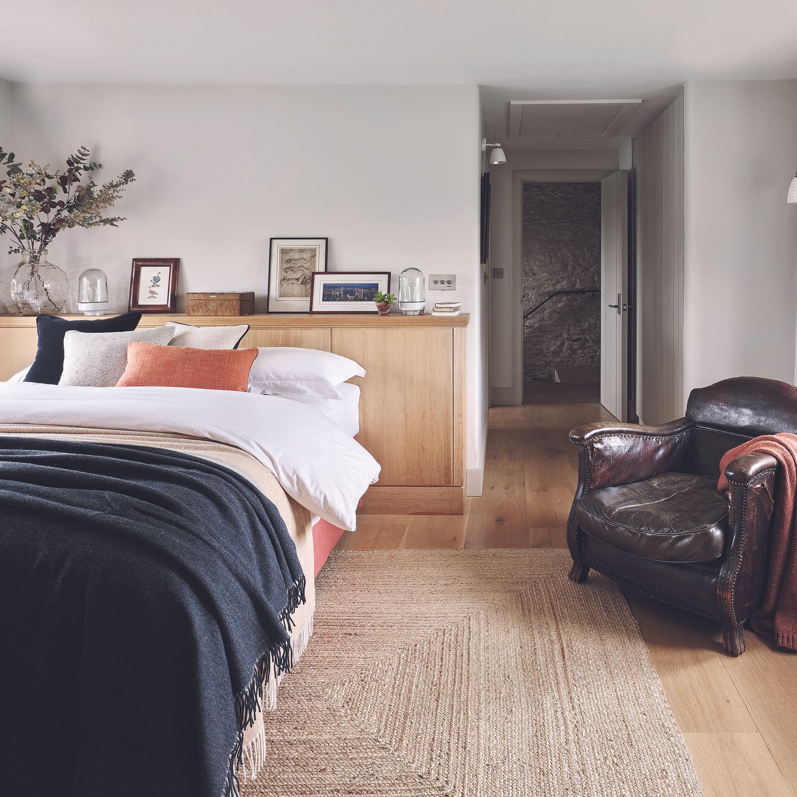 How to stop damp in a bedroom - 10 foolproof ways | Ideal Home