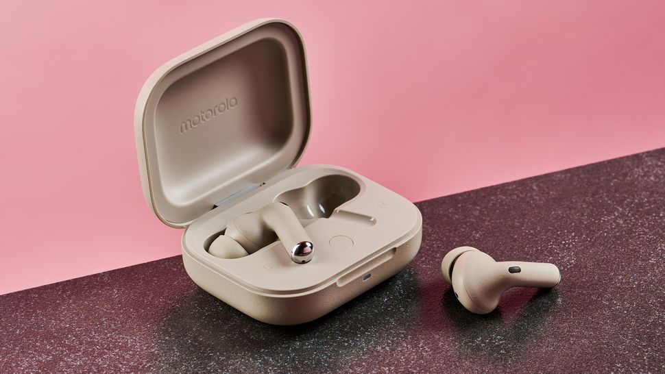 Motorola Moto Buds+ review: brilliant budget wireless earbuds with Bose ...
