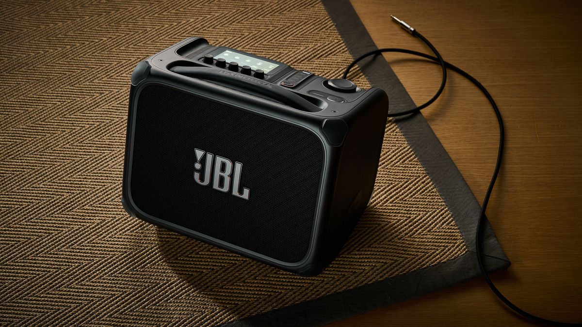 JBL Bandbox Trio review – one of the best AI practice tools | Guitar World