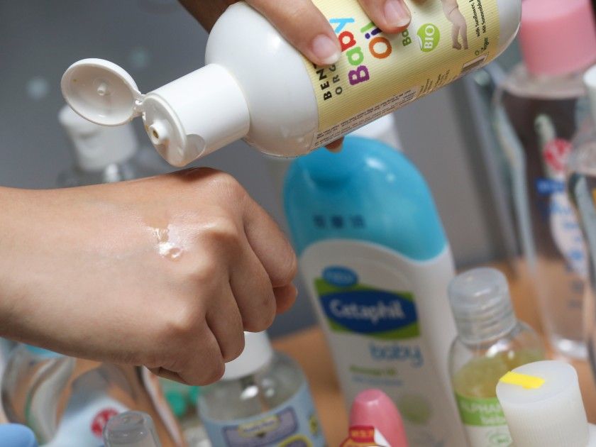 Mum issues warning as toddler is rushed to hospital after baby oil ...