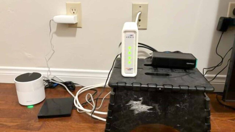 I helped my uncle upgrade to a mesh Wi-Fi system — here’s how I did it ...