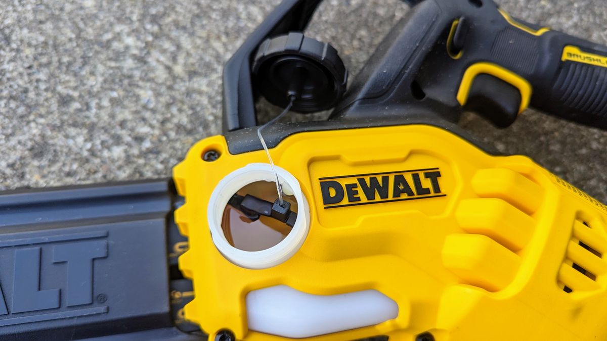 DeWalt DCCS623B 20V MAX 8 in. Brushless Cordless Battery Powered ...