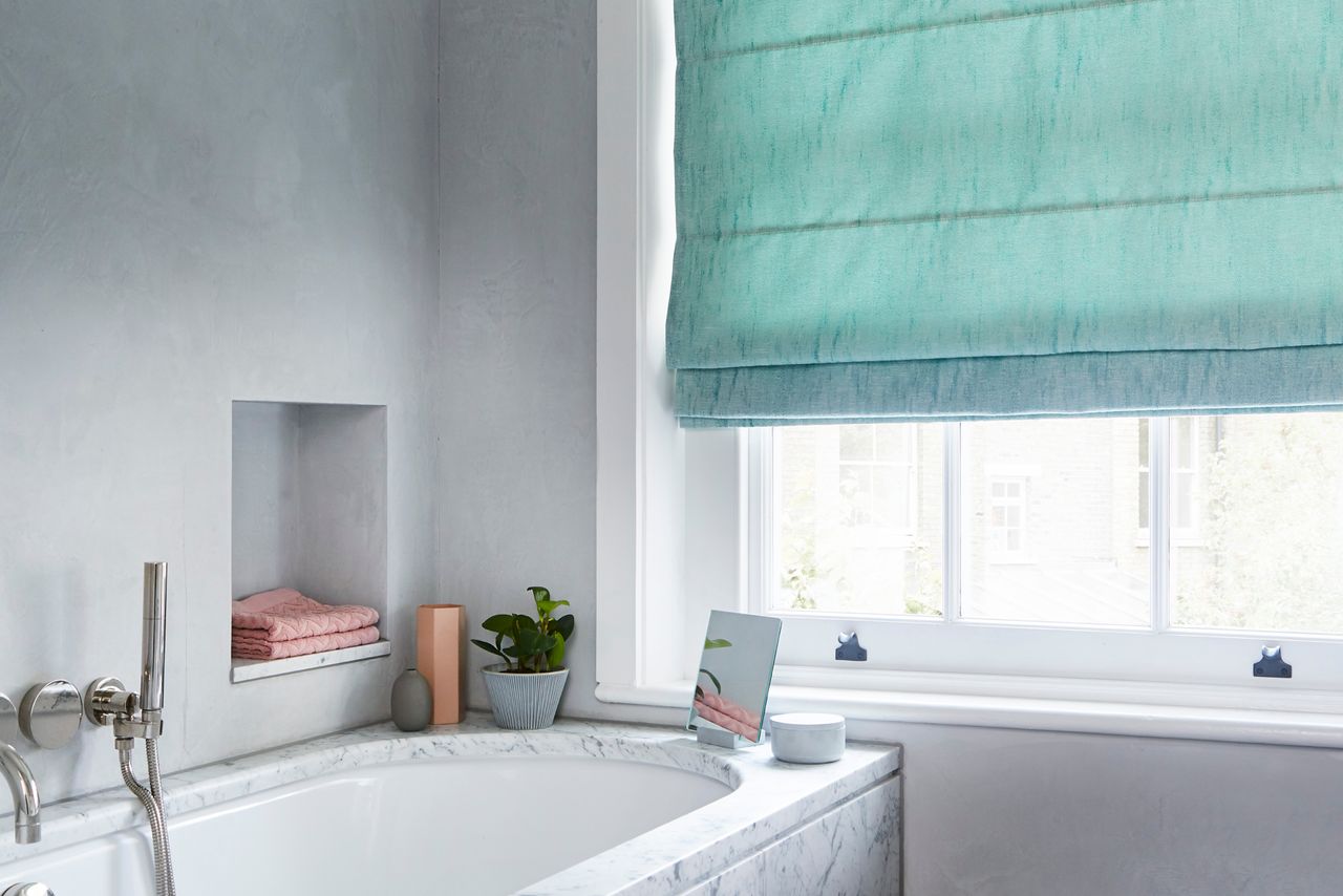 11 bathroom window ideas you'll love - from Roman blinds to colourful ...