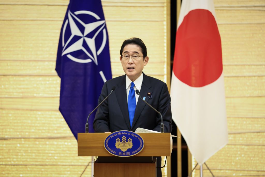 Japan pledges an additional $5.5 billion in humanitarian aid to Ukraine ...