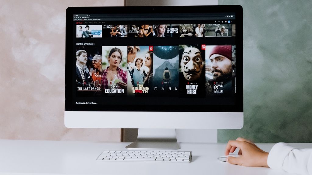 How to stream movies online together - Netflix, Hulu and more | Livingetc