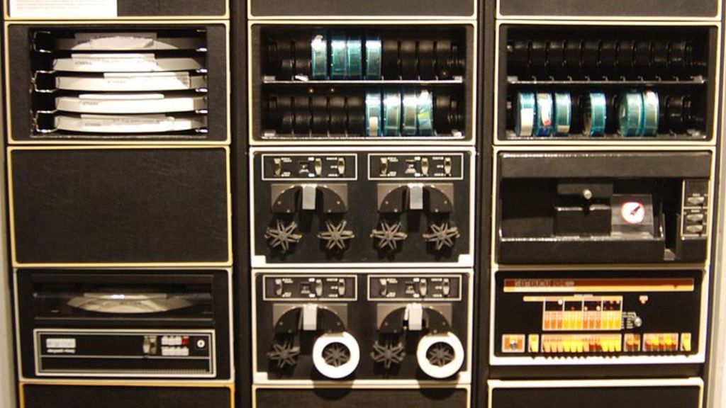 Rare haul of 'ancient computers' found in grandparents' basement | PC Gamer