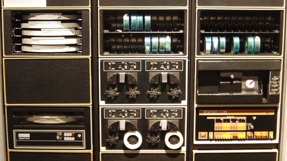 Rare haul of 'ancient computers' found in grandparents' basement | PC Gamer