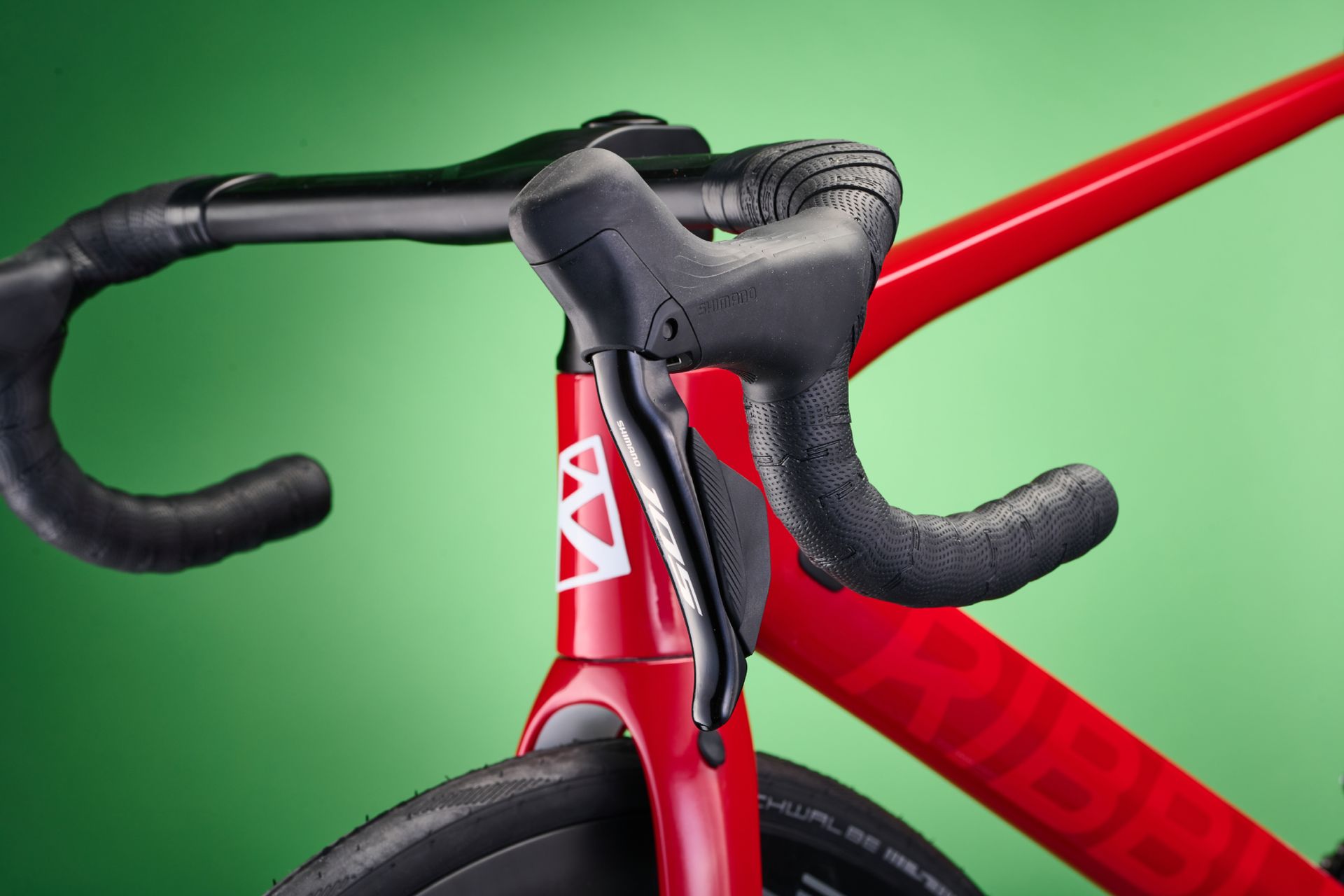 Seatposts that look like Dyson fans and no more cables: tech trends we ...