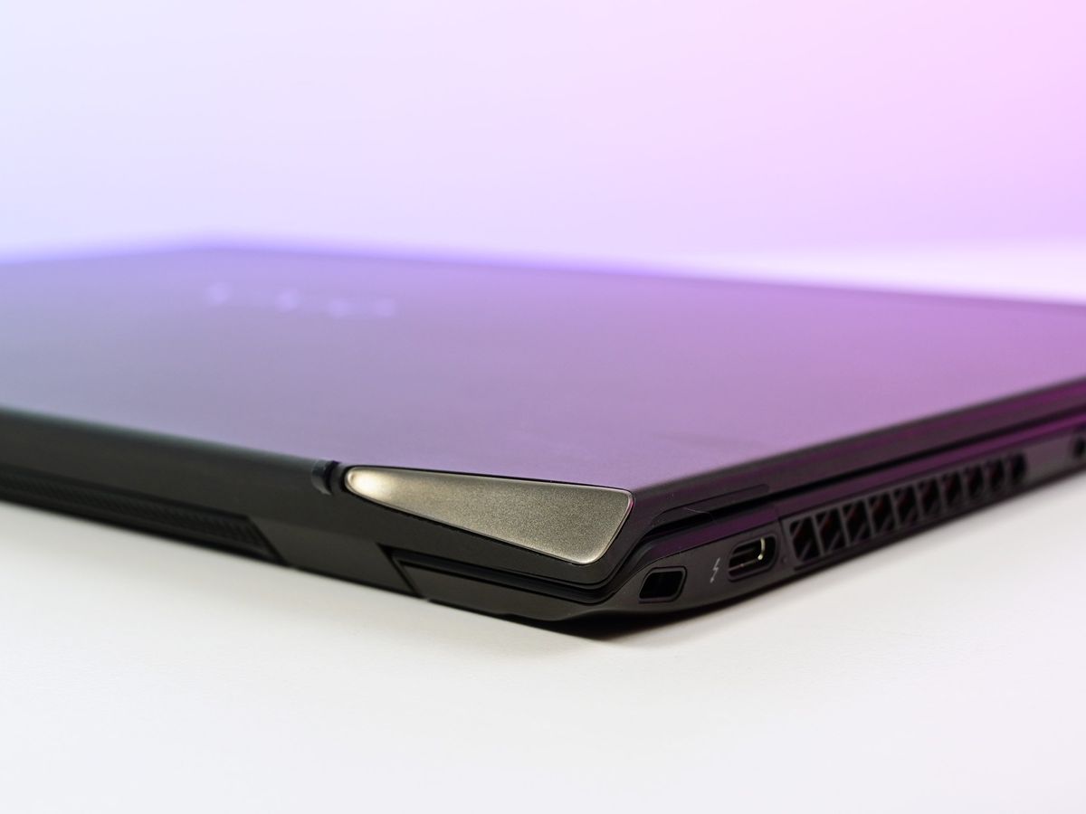 VAIO Z review: An insanely expensive blend of ultra-light meeting ultra ...