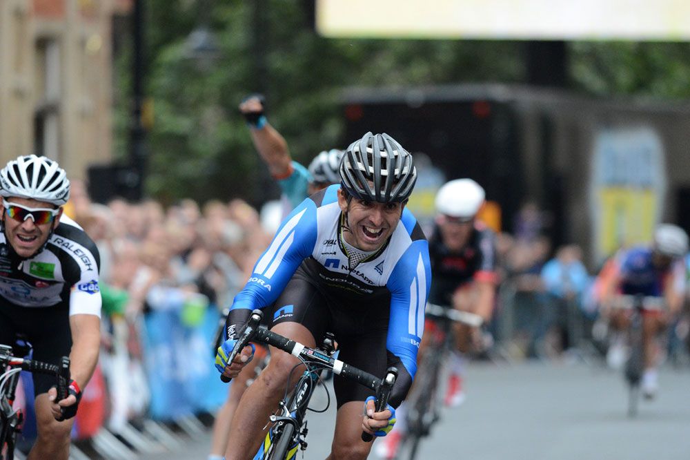 Russell Downing and Hannah Barnes seal national circuit race titles ...