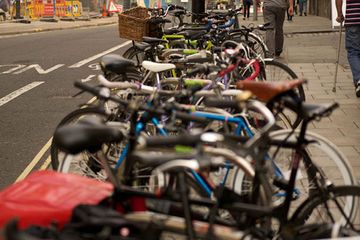 How to lock a bike securely: Eight tips for worry-free urban cycling ...