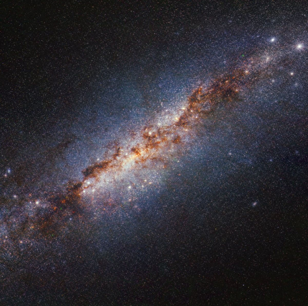 James Webb Space Telescope gets to the heart of a smoking starburst ... James Webb Space Telescope gets to the heart of a smoking starburst ...