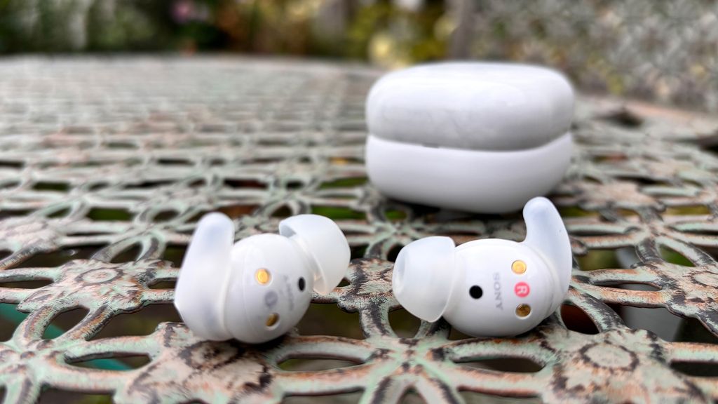 Sony LinkBuds Fit review: sporty earbuds that blend comfort with robust ...