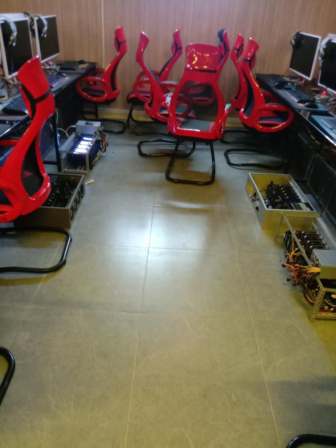 Empty Internet Cafe Turns To Crypto Mining To Survive | Tom's Hardware