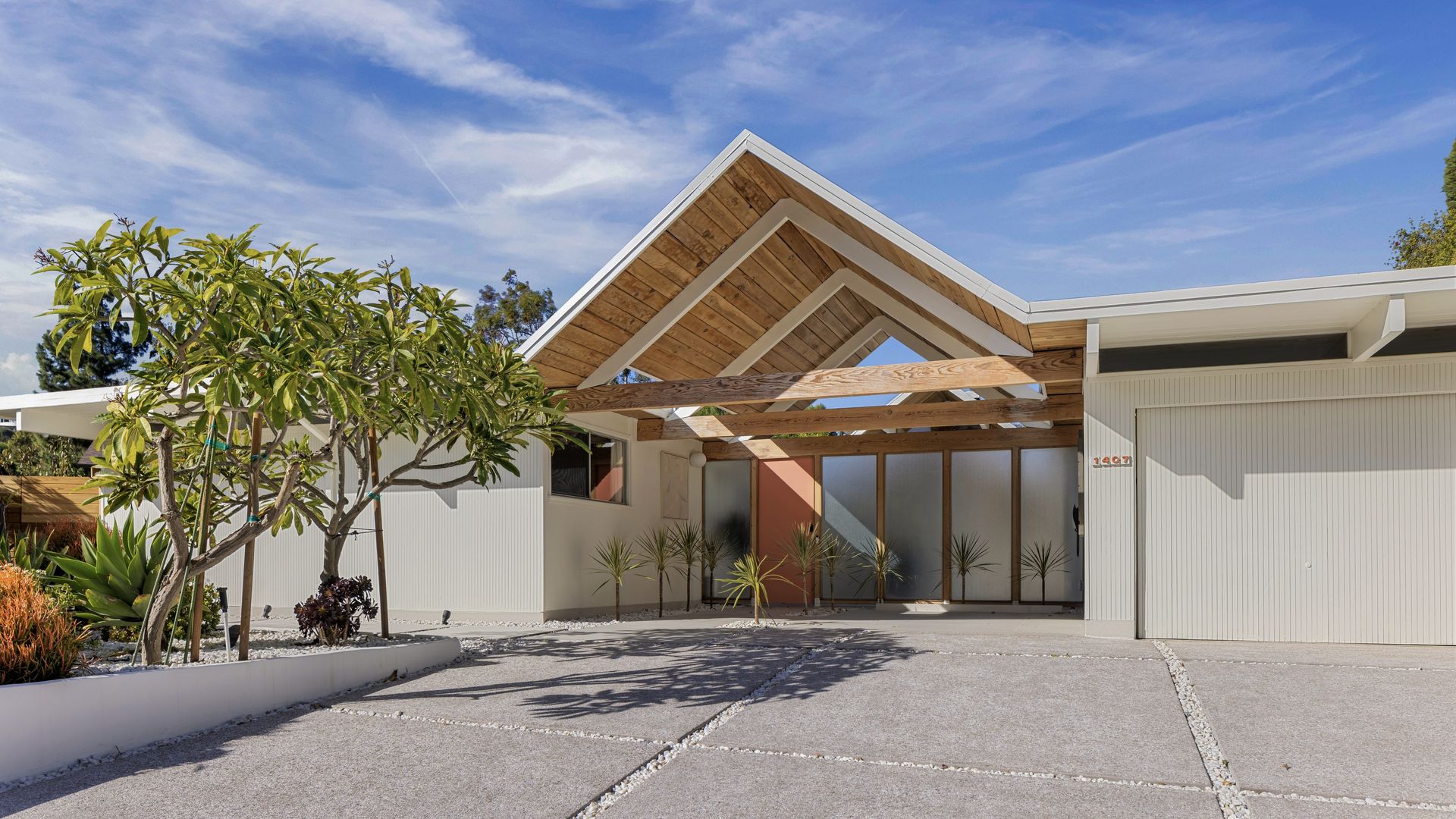 This midcentury modern Joseph Eichler home is on the market | Wallpaper*