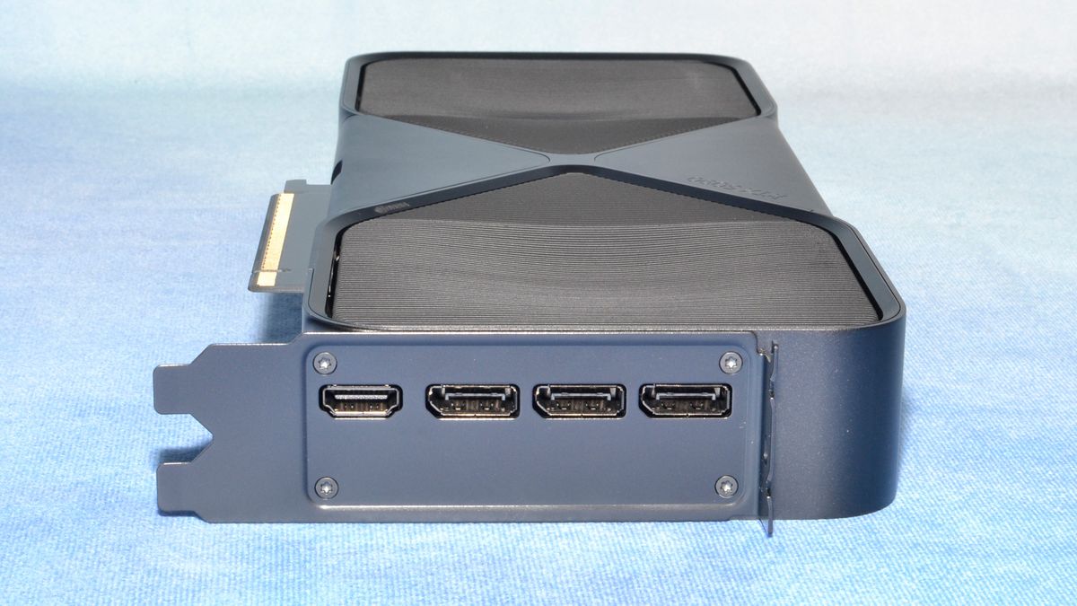 Nvidia RTX 5090 Test Setup - Nvidia GeForce RTX 5090 Founders Edition ...