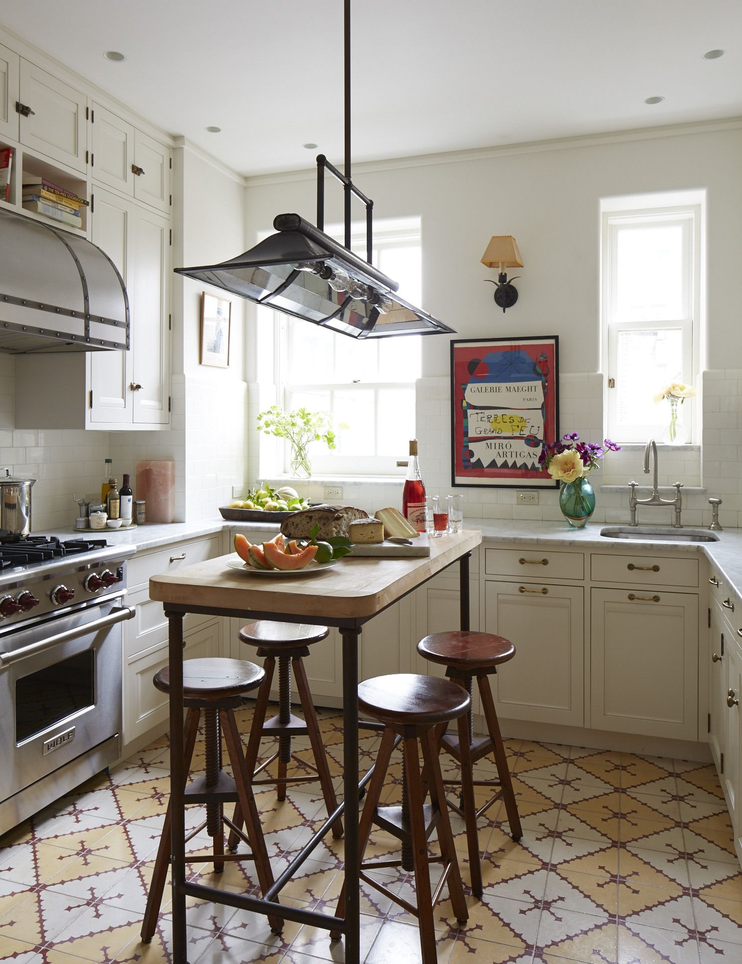The kitchen colors that are going out of style – plus the 5 shades that ...
