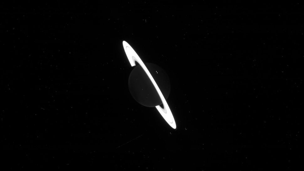 Saturn looks incredible in raw James Webb Space Telescope photos | Space