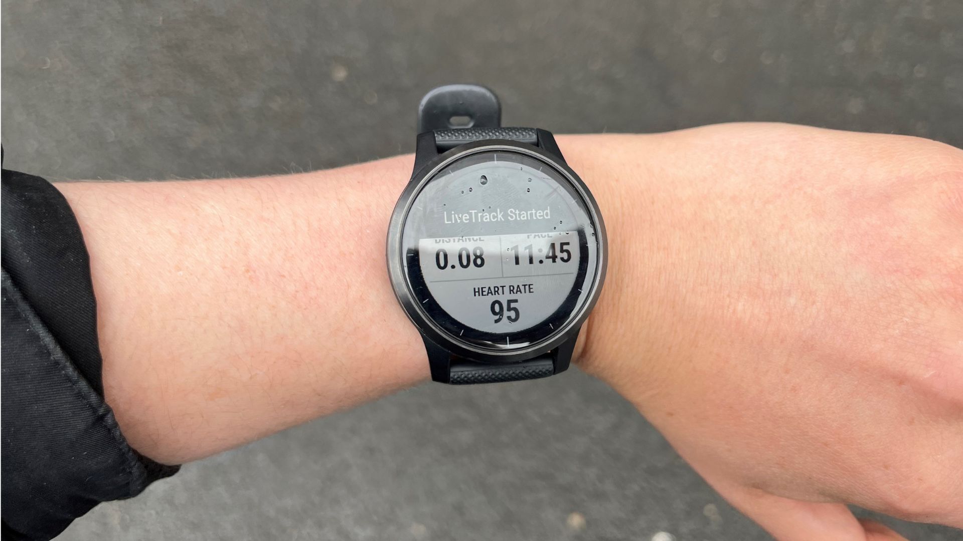 How To Use Garmin LiveTrack And Share Your Location With Friends | Coach