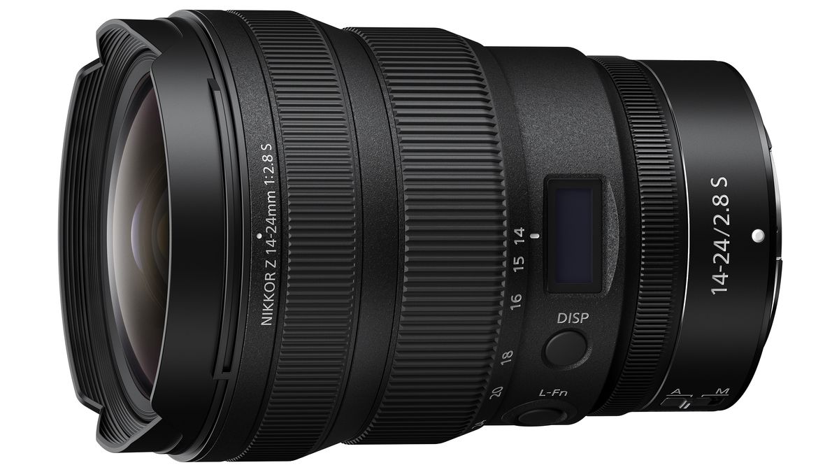 Who will launch the world's fastest ultra-wide zoom first? | Digital ...
