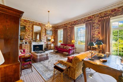 'One of the finest houses in Cheshire' blends Georgian architecture ...