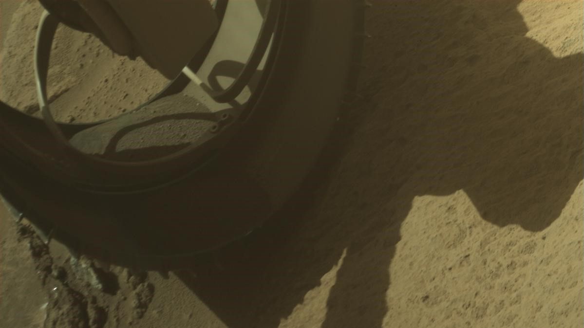 NASA's Perseverance rover loses its hitchhiking 'pet rock' after more ...
