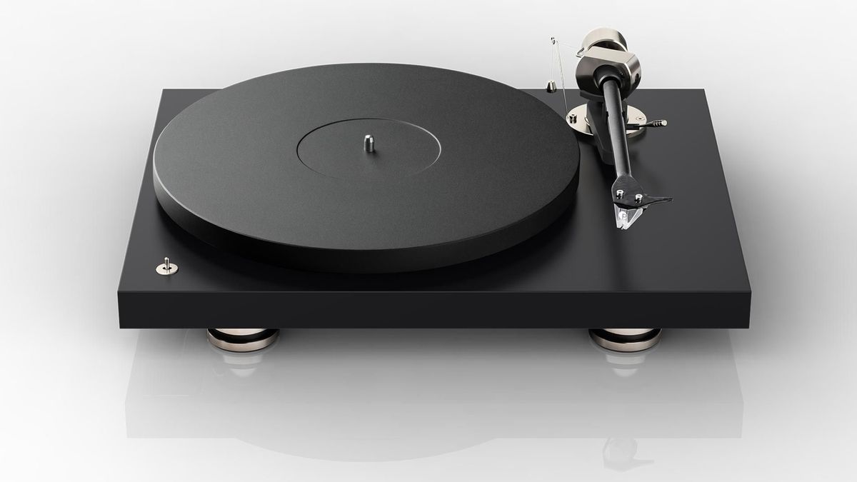 Pro-Ject unveils the follow-up to its pivotal Debut Pro turntable ...