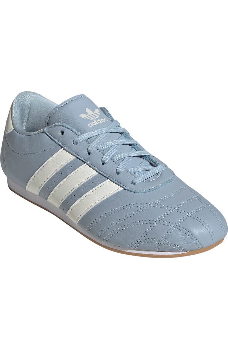 Jennifer Lawrence Wore the New Adidas It Sneakers | Who What Wear