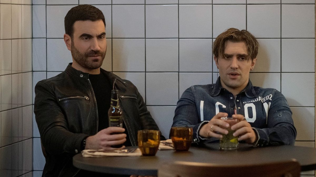 Ted Lasso’s Phil Dunster Opens Up About His Love For Brett Goldstein ...