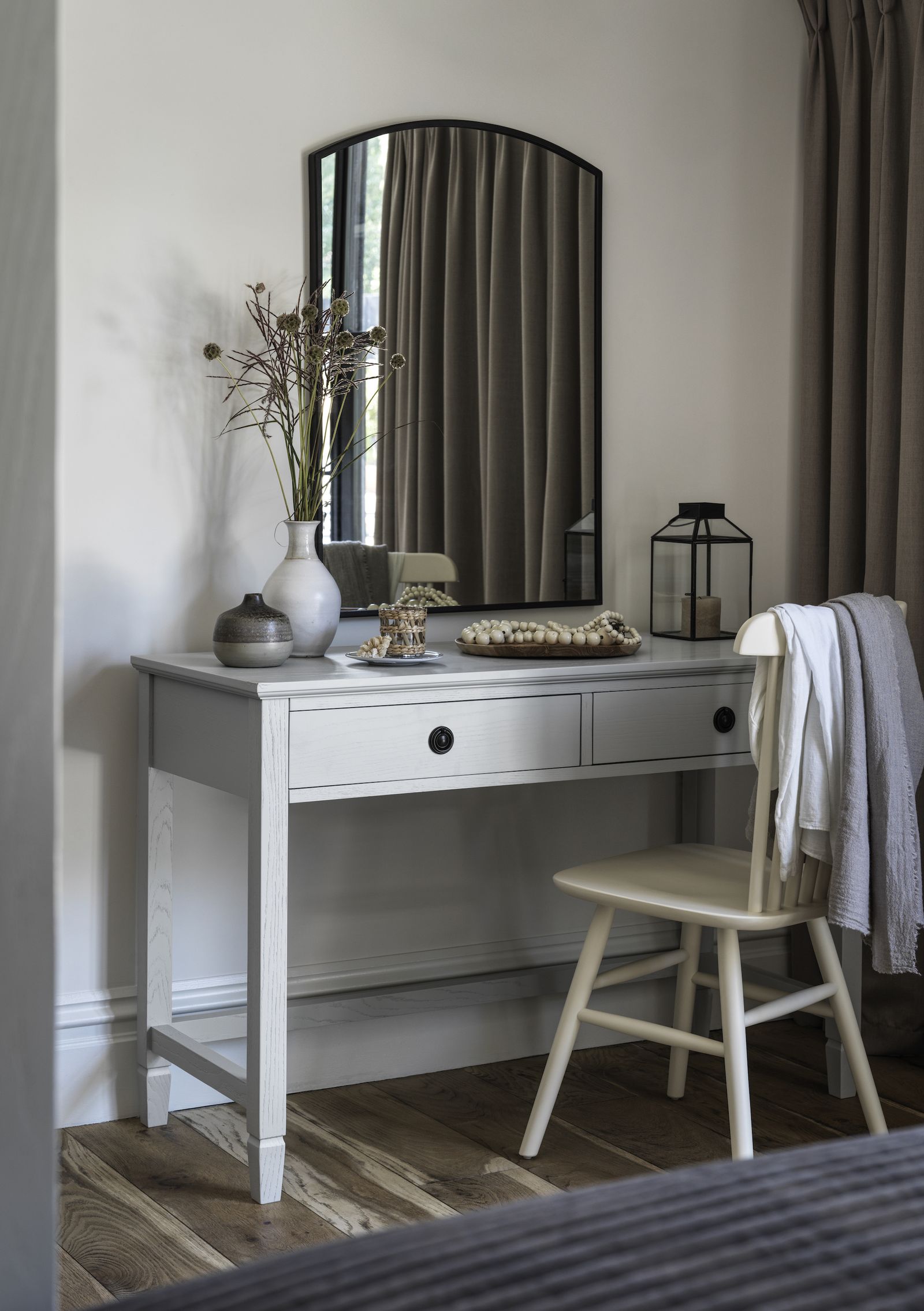 Bedroom vanity ideas: 11 designs for an organized space | Homes and Gardens