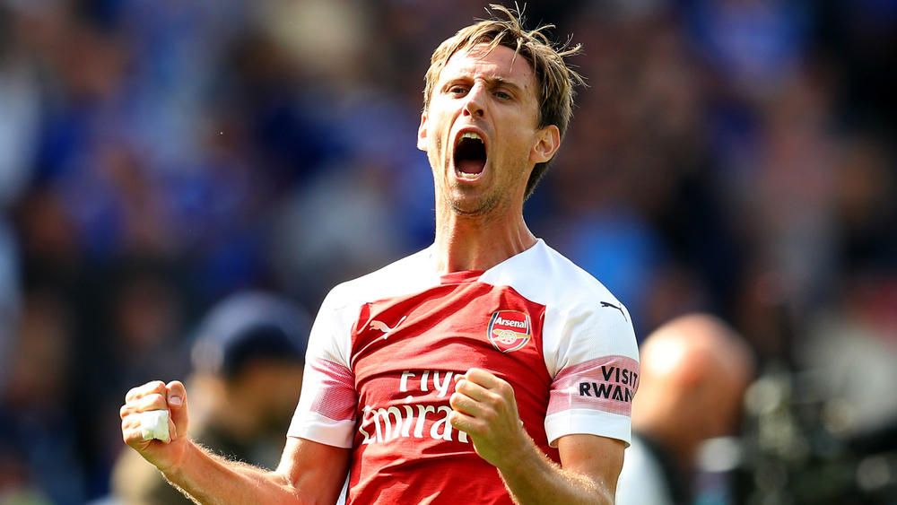 Monreal in talks to extend Arsenal contract | FourFourTwo