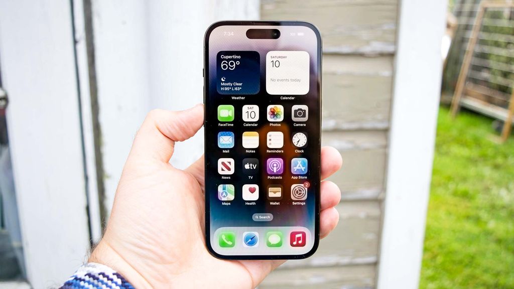 iPhone 14 vs iPhone 14 Pro — which model should Aussies go for? | Tom's ...