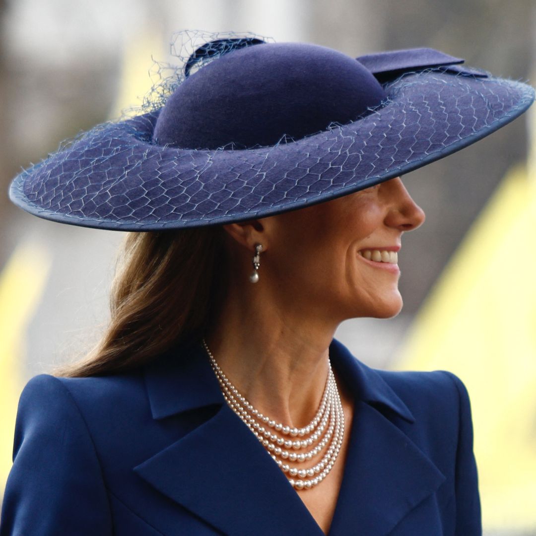 Princess Diana Was The Original Queen of Fall's Regal Purple Trend ...