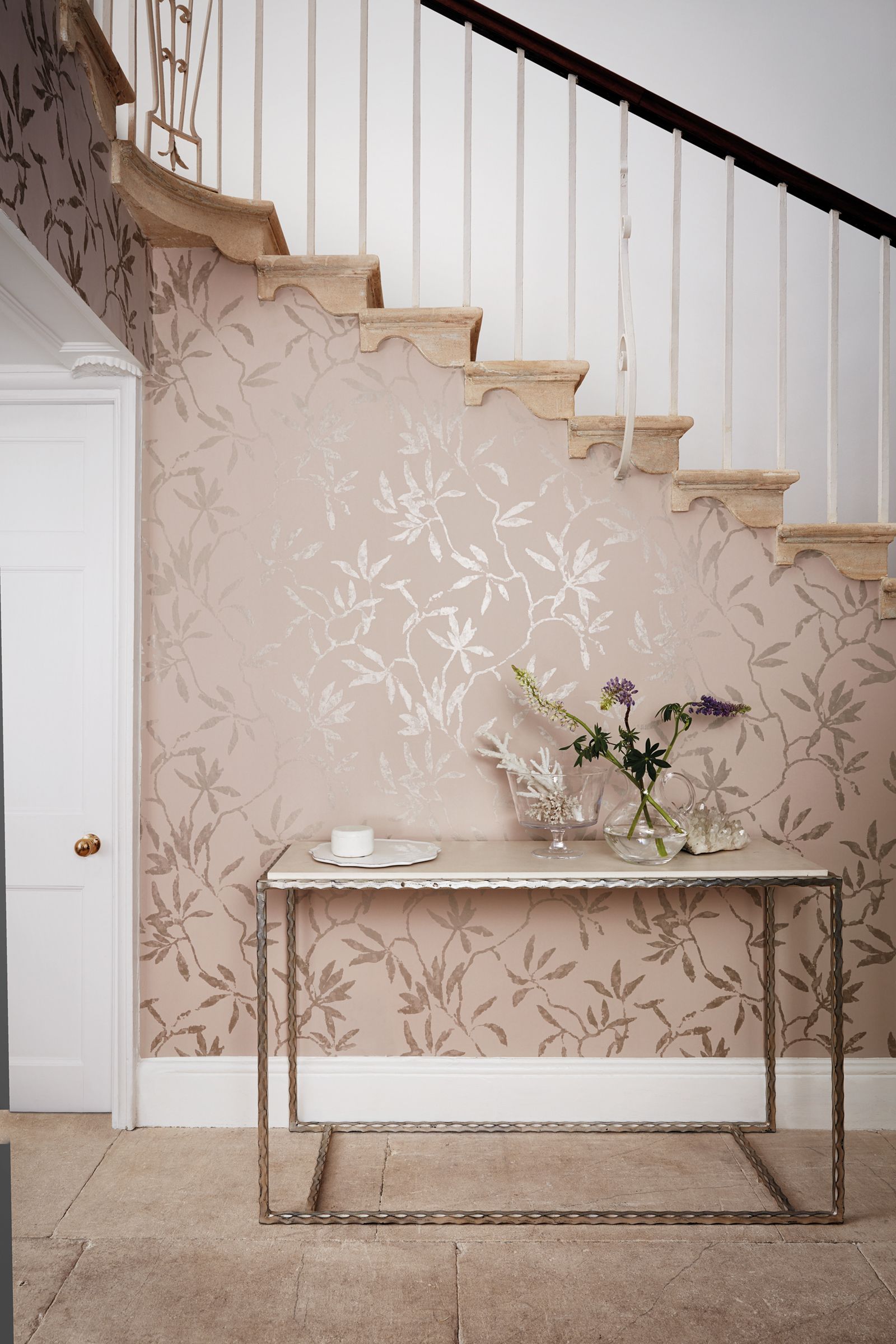 Stair wallpaper ideas: 10 ways with stairwell wallpaper | Homes and Gardens