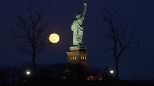 Amazing photos of Full Pink Moon of April 2022 (gallery) | Space
