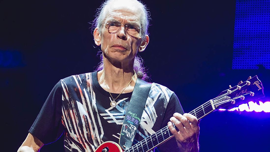 Steve Howe: Yes live shows offer a more ‘inventive’ experience | Louder
