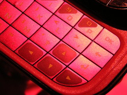 The Genio Pro - Hands on: Samsung Genio Touch, Qwerty and Pro review ...