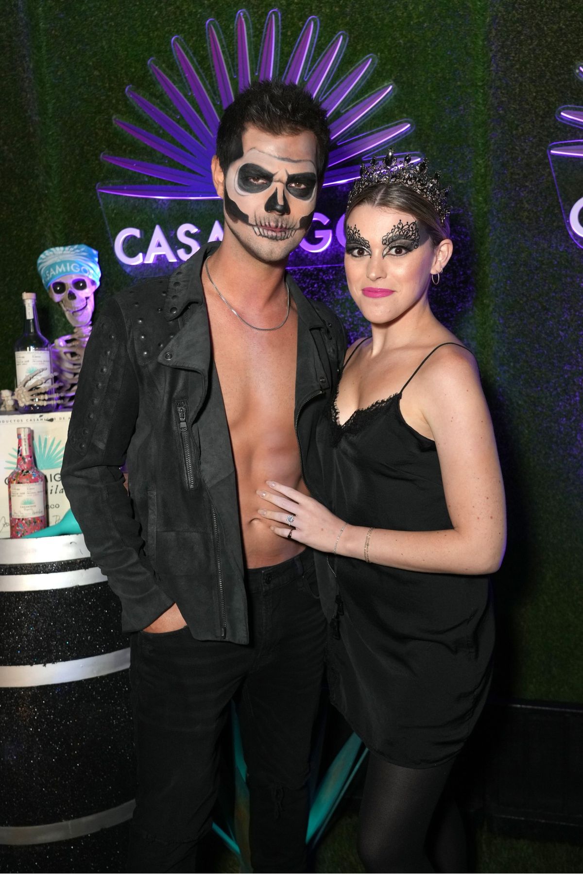 It's Official: Twilight's Taylor Lautner Is Married, And There Are Two ...