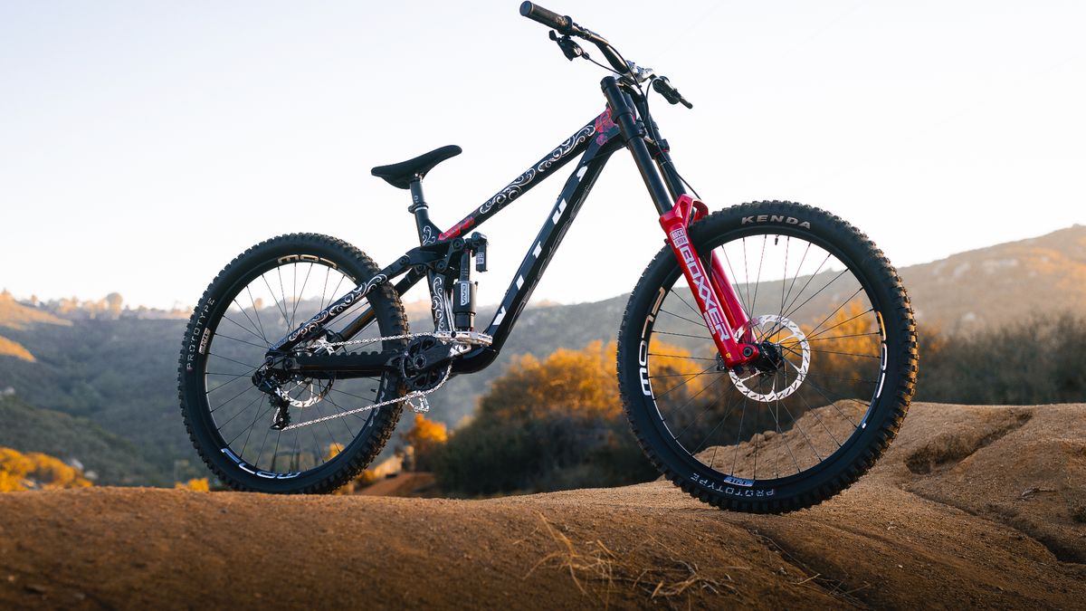 Kyle Strait's prototype Vitus DH bike built for Red Bull Rampage 2023 ...