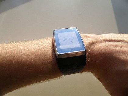 LG GD910 Watch Phone: Hands-on gallery - LG GD910 Watch Phone review ...