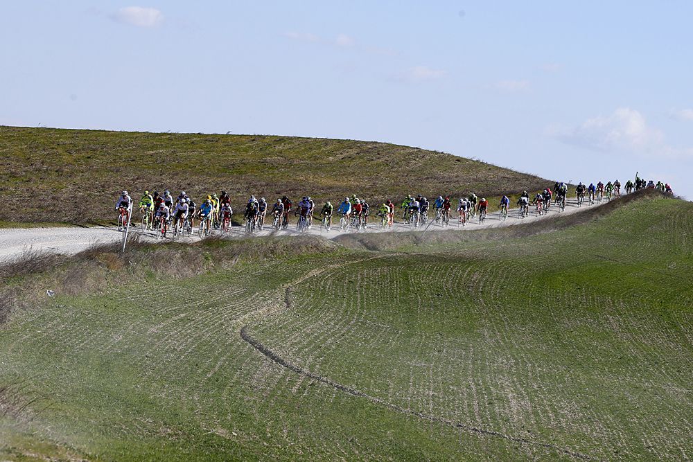 18 teams announced for 2016 Strade Bianche | Cyclingnews