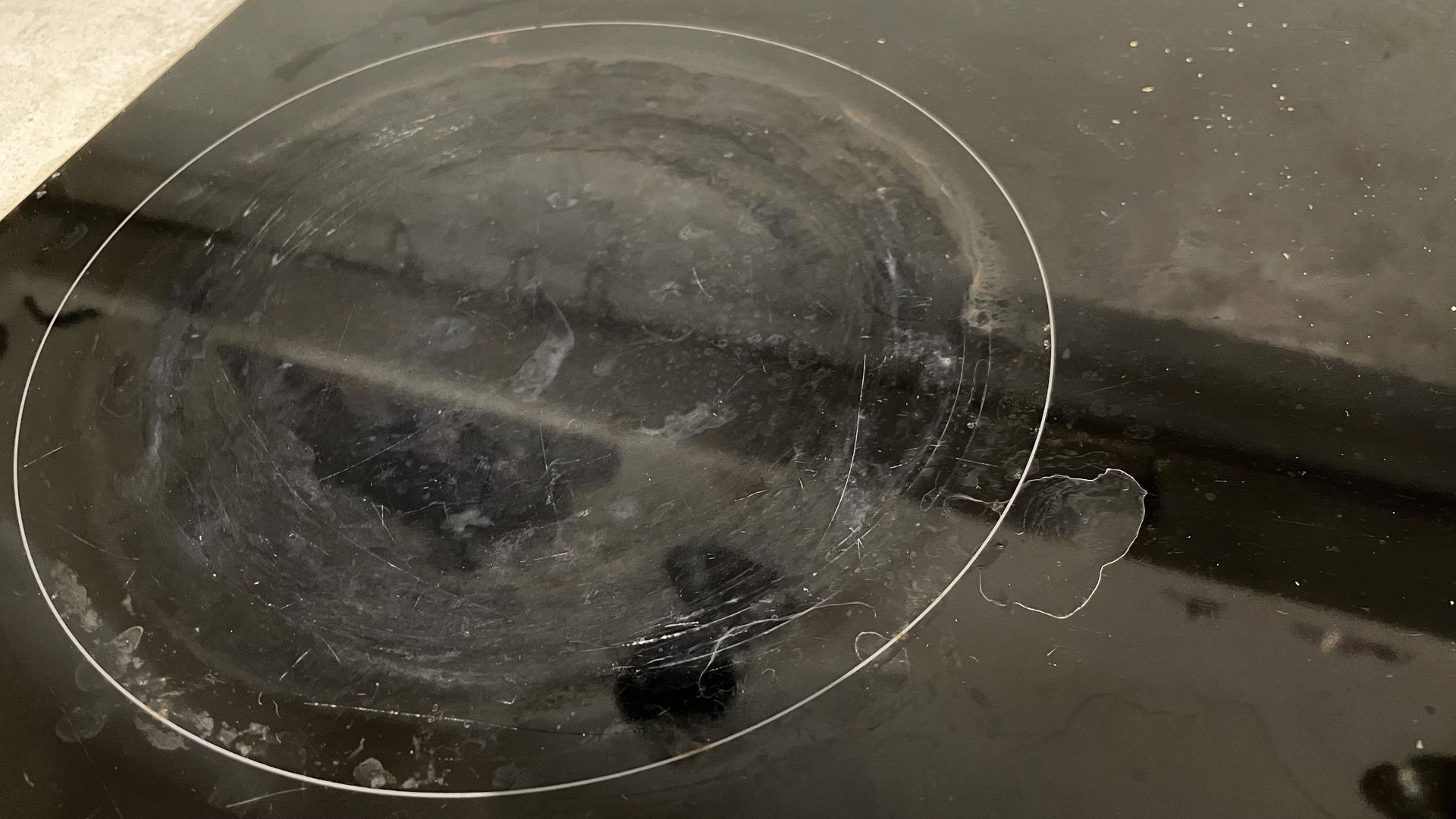 How to clean an induction hob professionally in 5 easy steps | Woman & Home