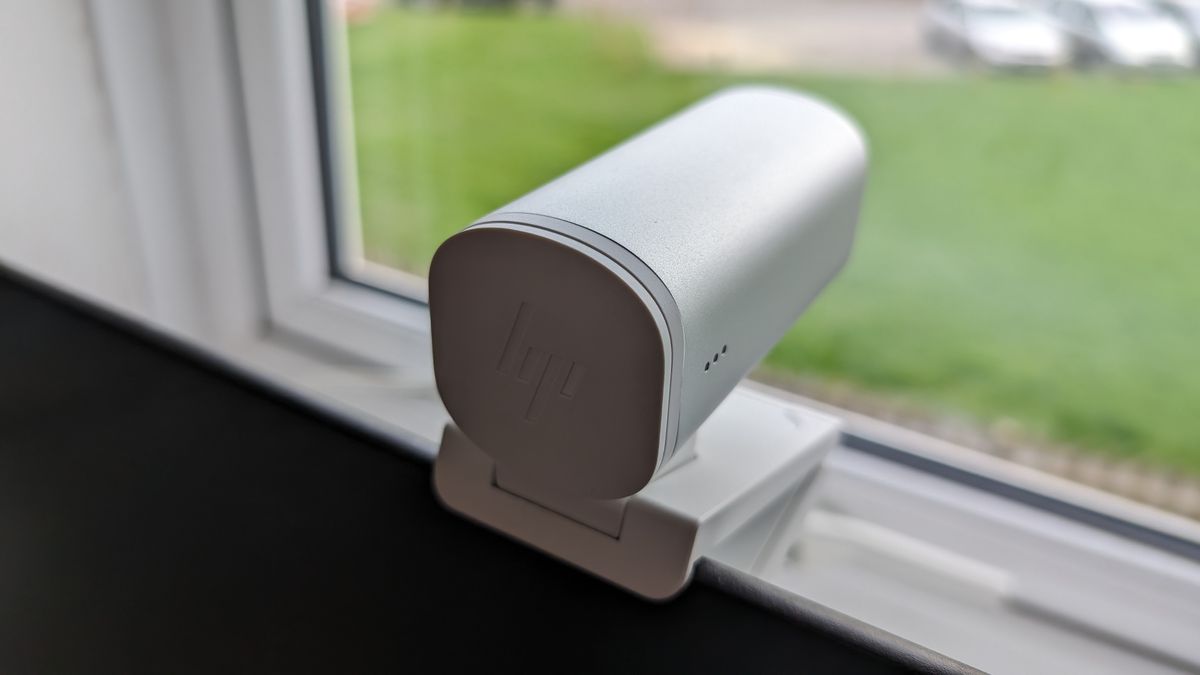 HP 960 4K Streaming Webcam review: Software messes with a perfectly ...