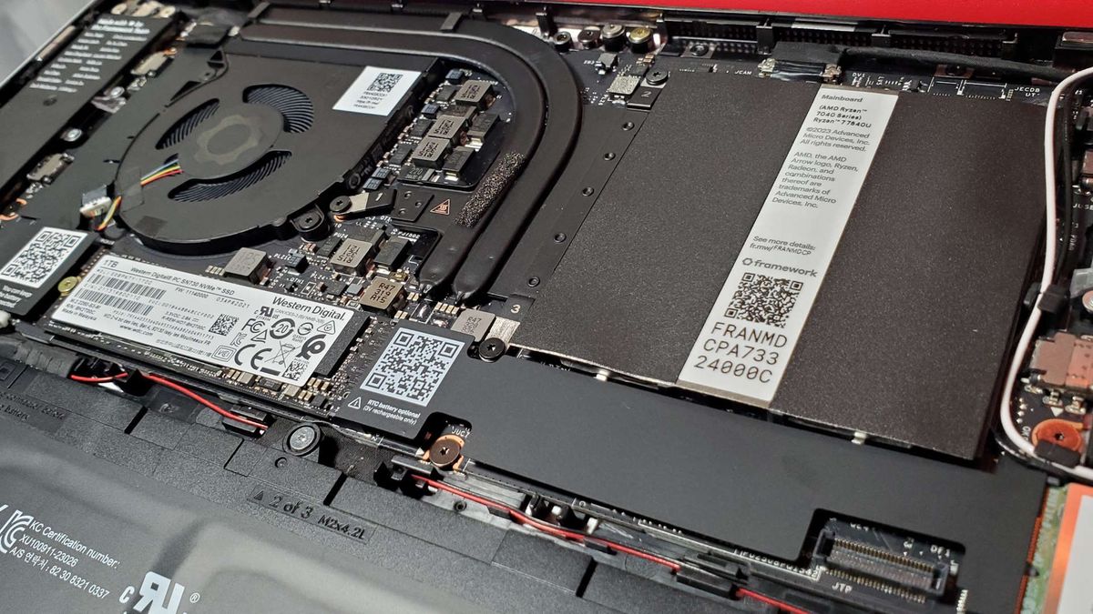 Framework 13 (2023) AMD 7040-series laptop mainboard review | PC Gamer