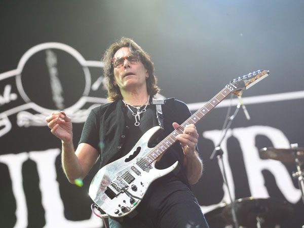 Steve Vai's 11 tips for guitarists | MusicRadar